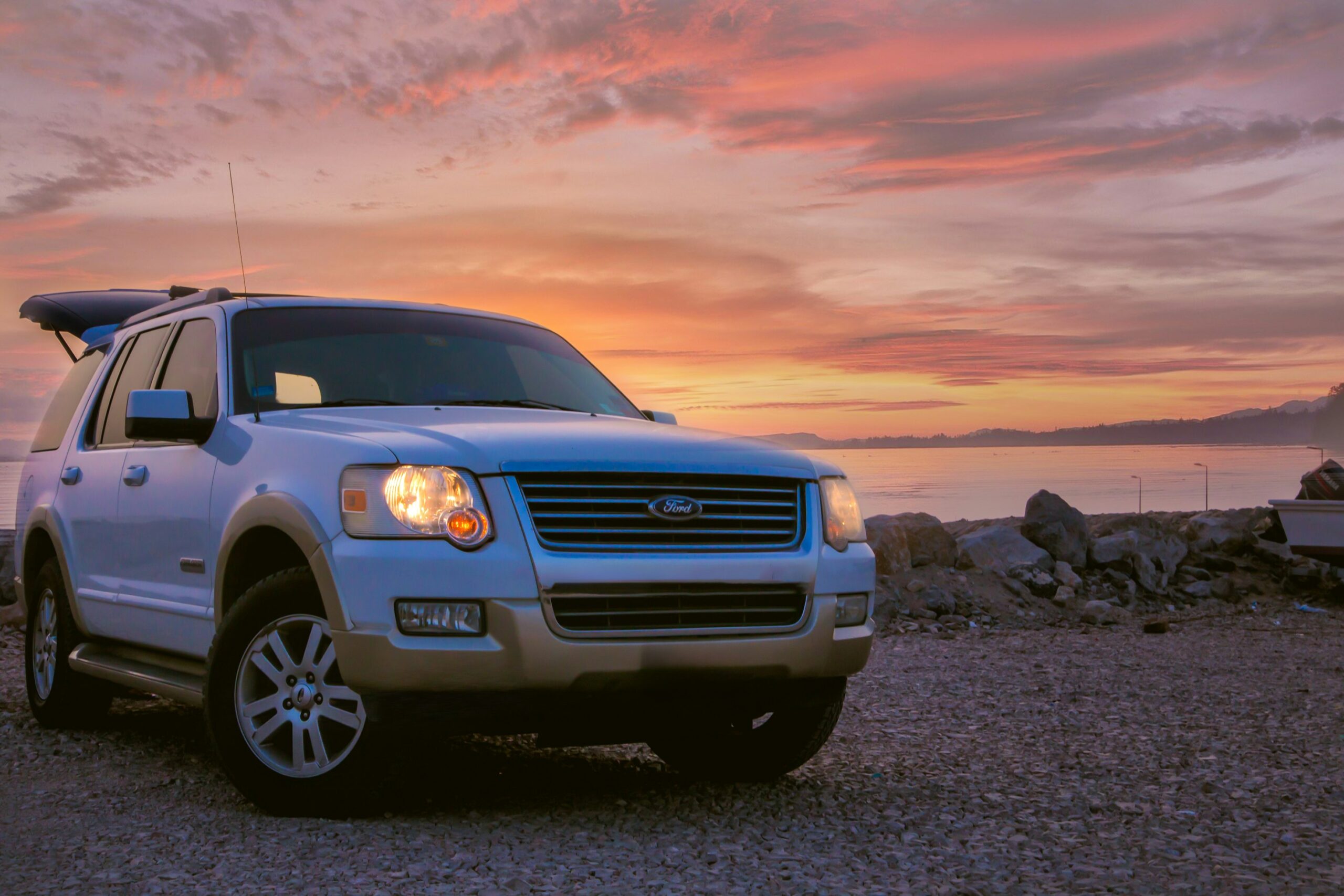 Ford Explorer Tremor Off-Road SUV: A Review - headlights.com