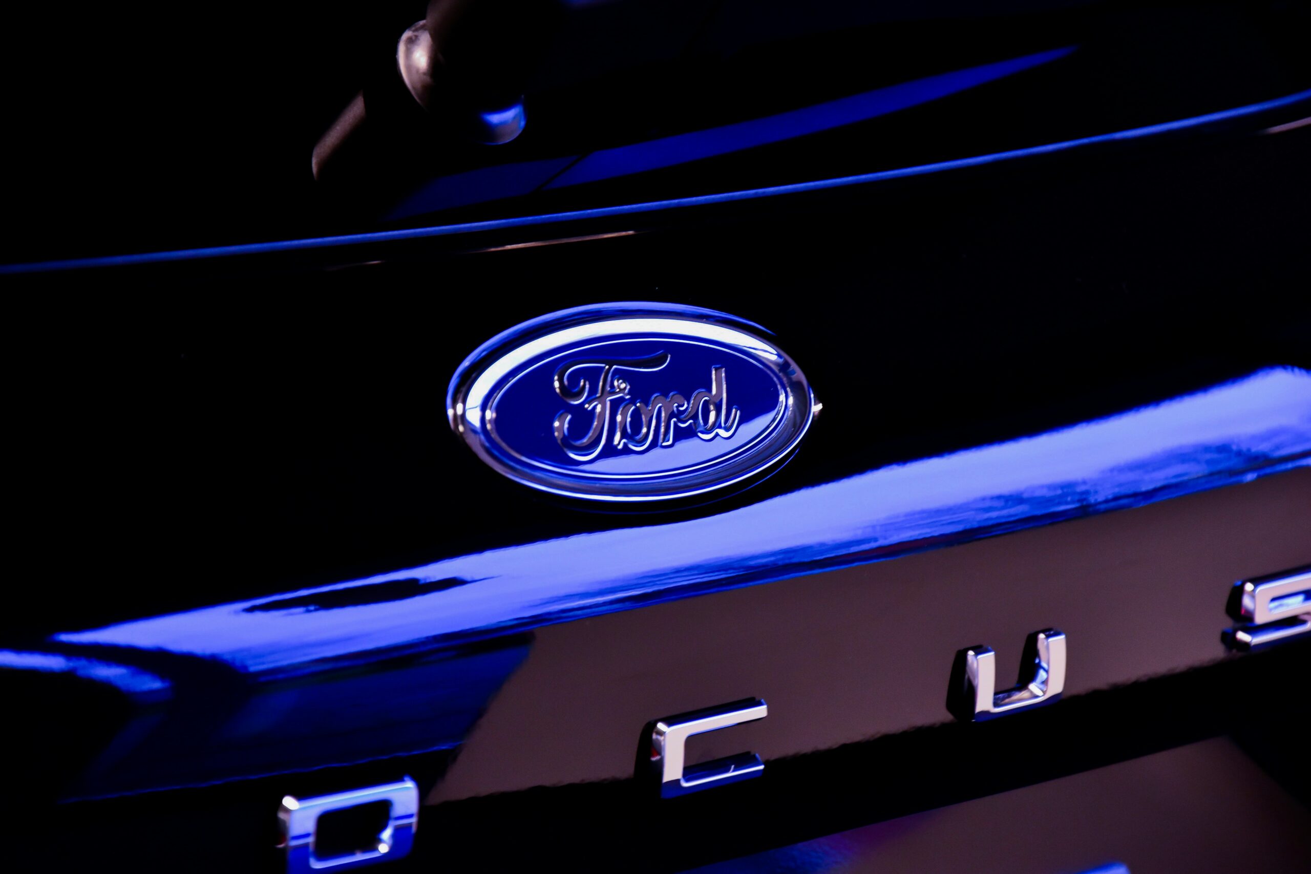 Ford Brings Certified Pre-Owned Vehicles to Amazon Autos - headlights.com